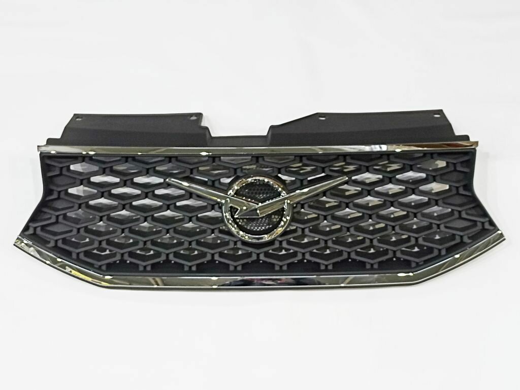 Облицовка радиатора для а/м УАЗ Патриот с 2017 года в сборе с эмблемой (хром)