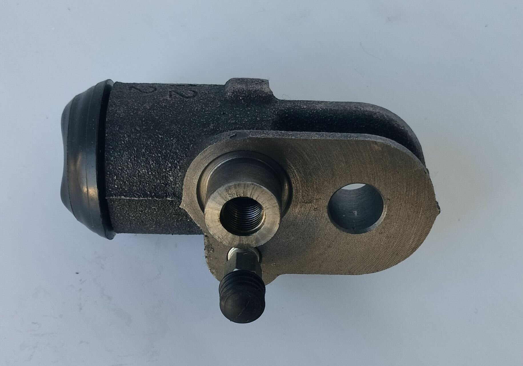 Цилиндр колесный передний для ГАЗ 66 левый верхний