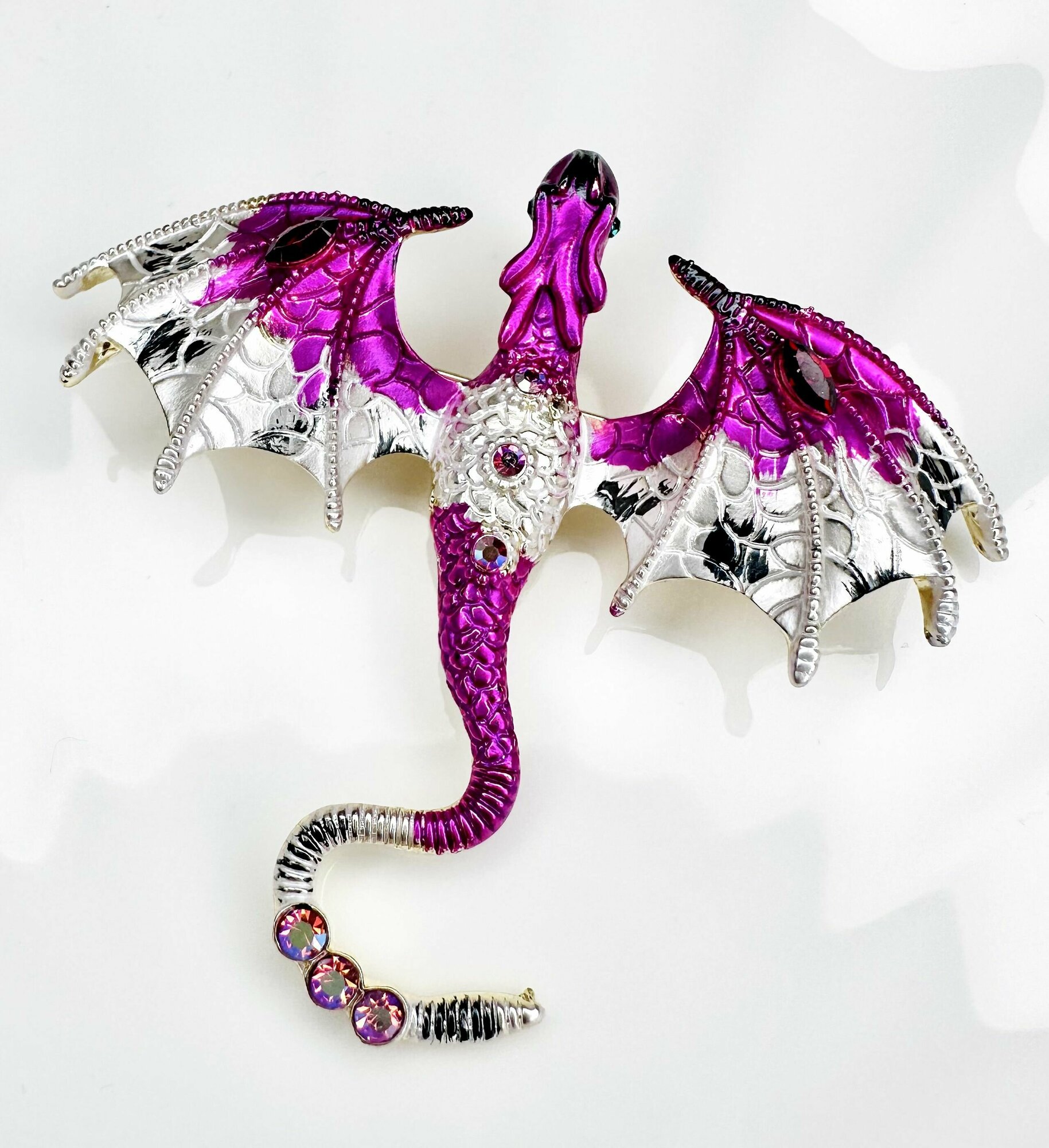 Брошь, искусственный камень