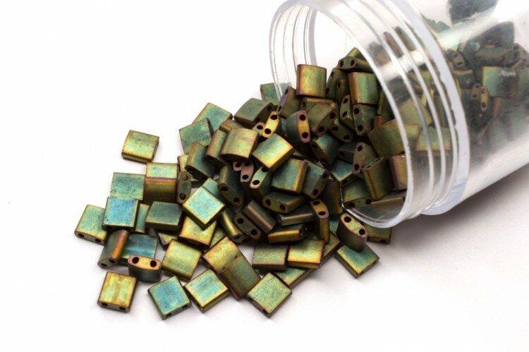 Бисер японский MIYUKI TILA #2035 хаки, металлизированный матовый ирис, 5 грамм