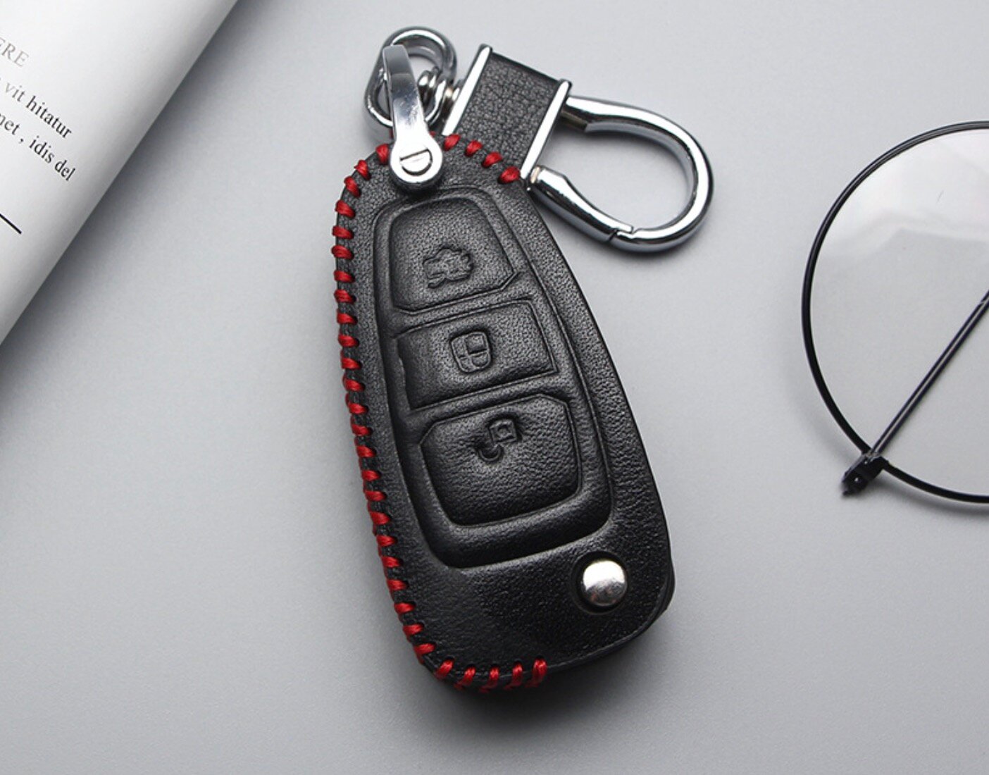 Защитный, противоударный кожаный чехол MyPads M-236589 для автомобильного механического ключа зажигания марки Ford Focus 3 (2011 -12 13 14 года), F.