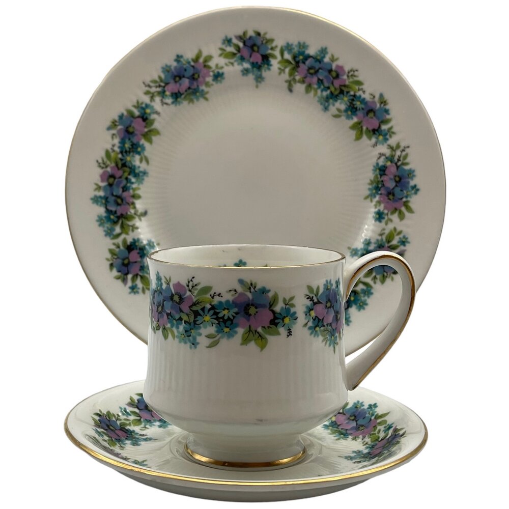 Кофейное трио "Carnival", костяной фарфор, 1970-1980 гг, Royal Standard, Англия