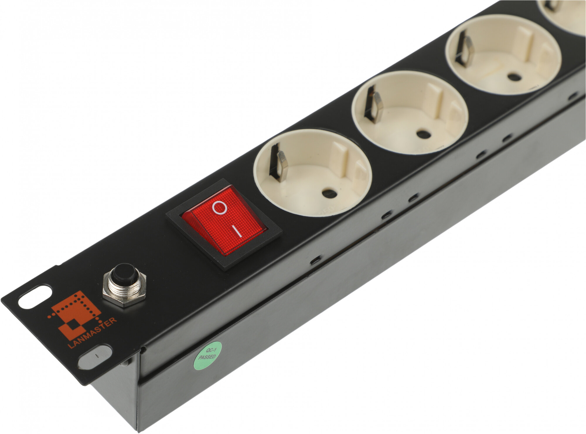 Блок распределения питания Lanmaster LAN-EP19-8P/S-1.8M гор. размещ. 8xSchuko базовые 10A C14 1.8м