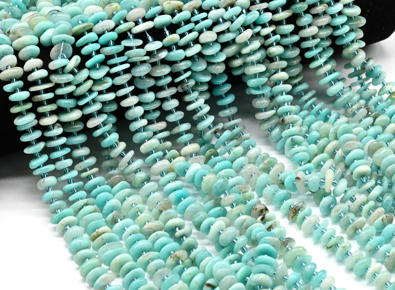 Бусины из амазонита галтовка 8-9мм, 39см, 70 бусин .