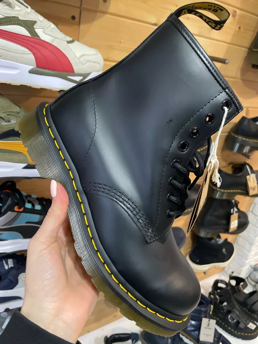 Ботинки берцы Dr. Martens, размер 39, черный — фото 1