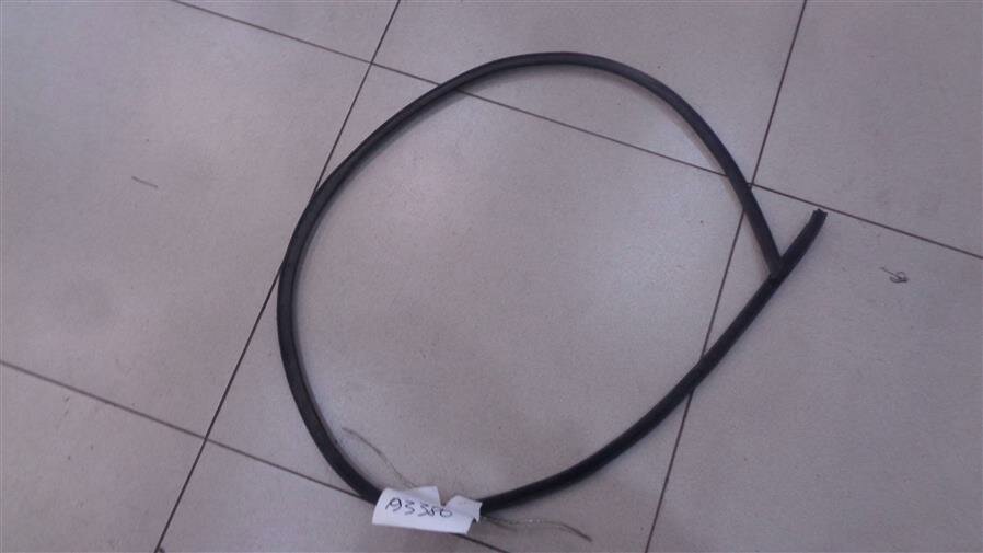 Уплотнитель двери задней правой от Infiniti QX56 JA60 2004-2009