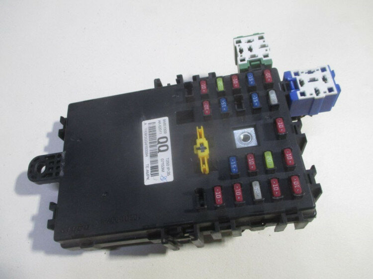 Блок предохранителей салонный 96651309 QQ AK-62011 96651974, 96943693 Шевроле Авео Т250-255