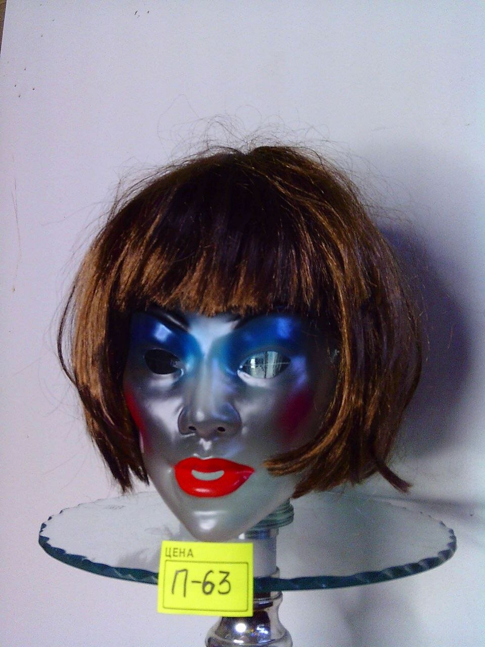 П63 парик карнавальный шатен каре