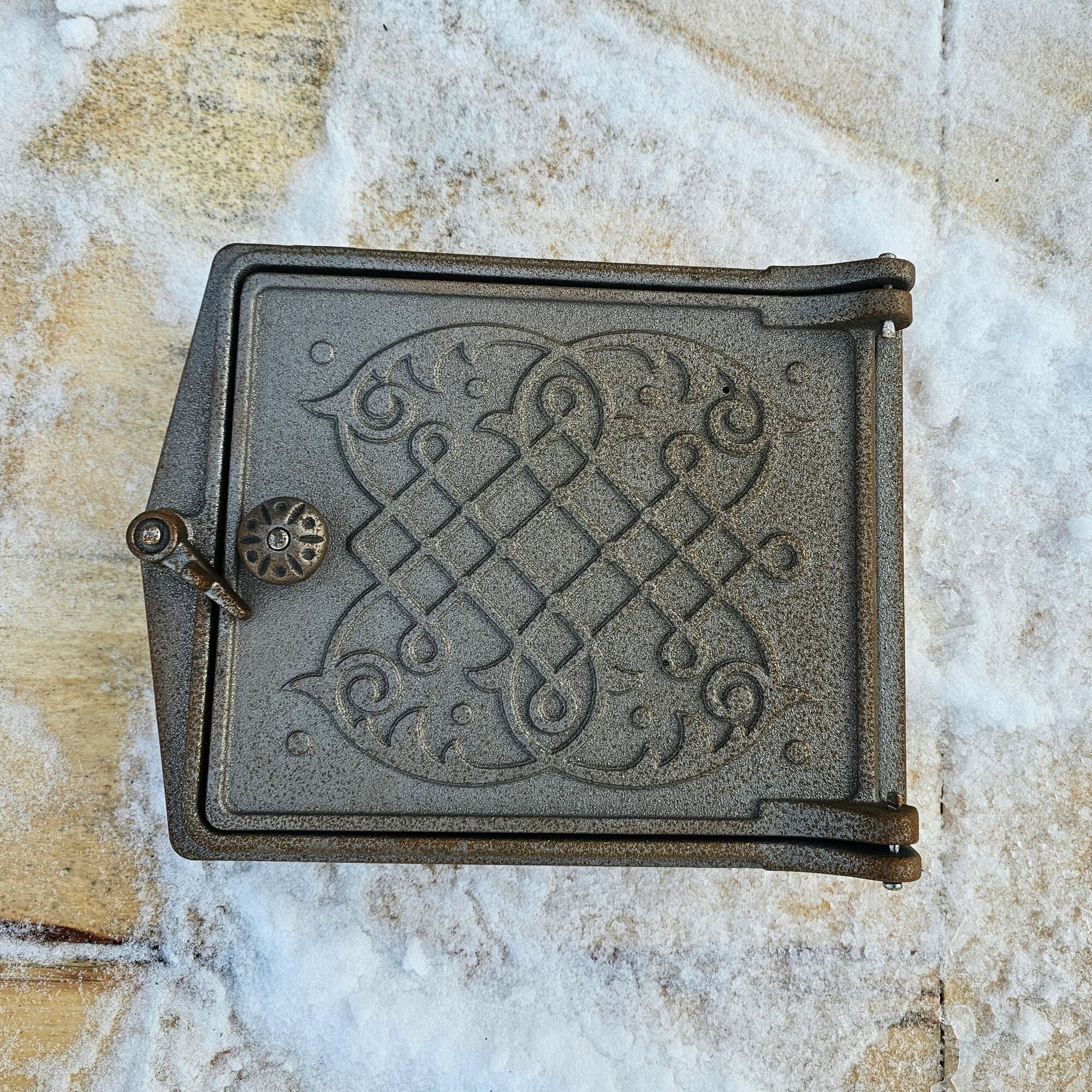 Дверца для печей чугунная ДТ-3 топочная Любава 250х210