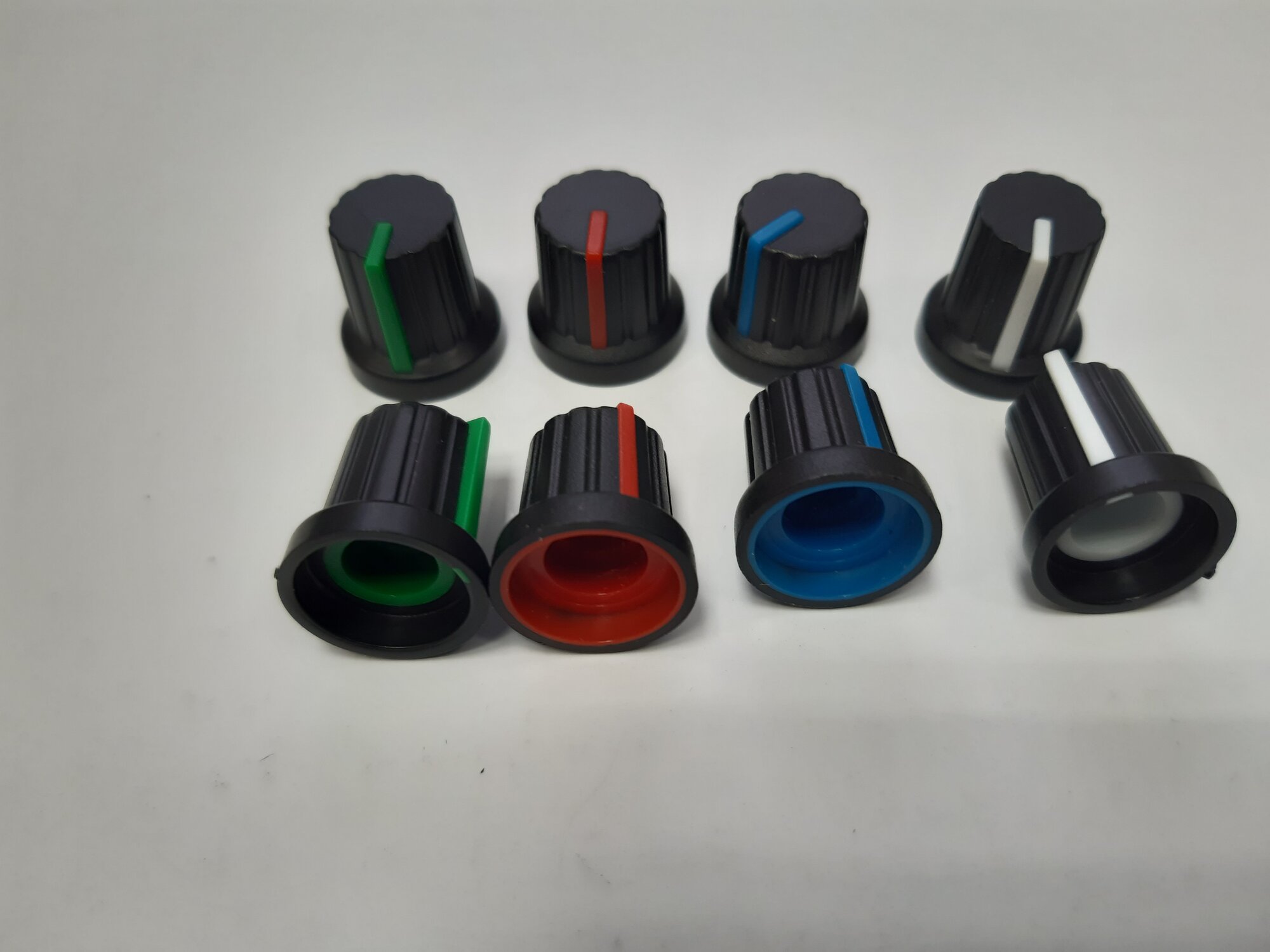 Ручка приборная 15*17мм, внутренний диаметр 6мм, 5-цветов (комплект 5 штук)