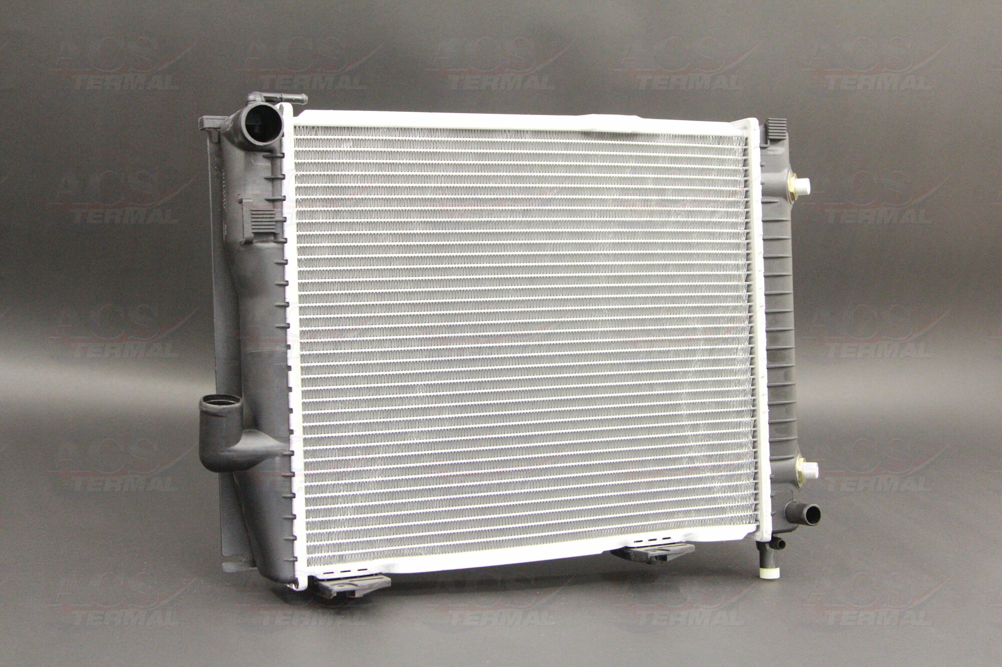 512711 Радиатор охлаждения для MB W124 E260-360 -A/C, AT