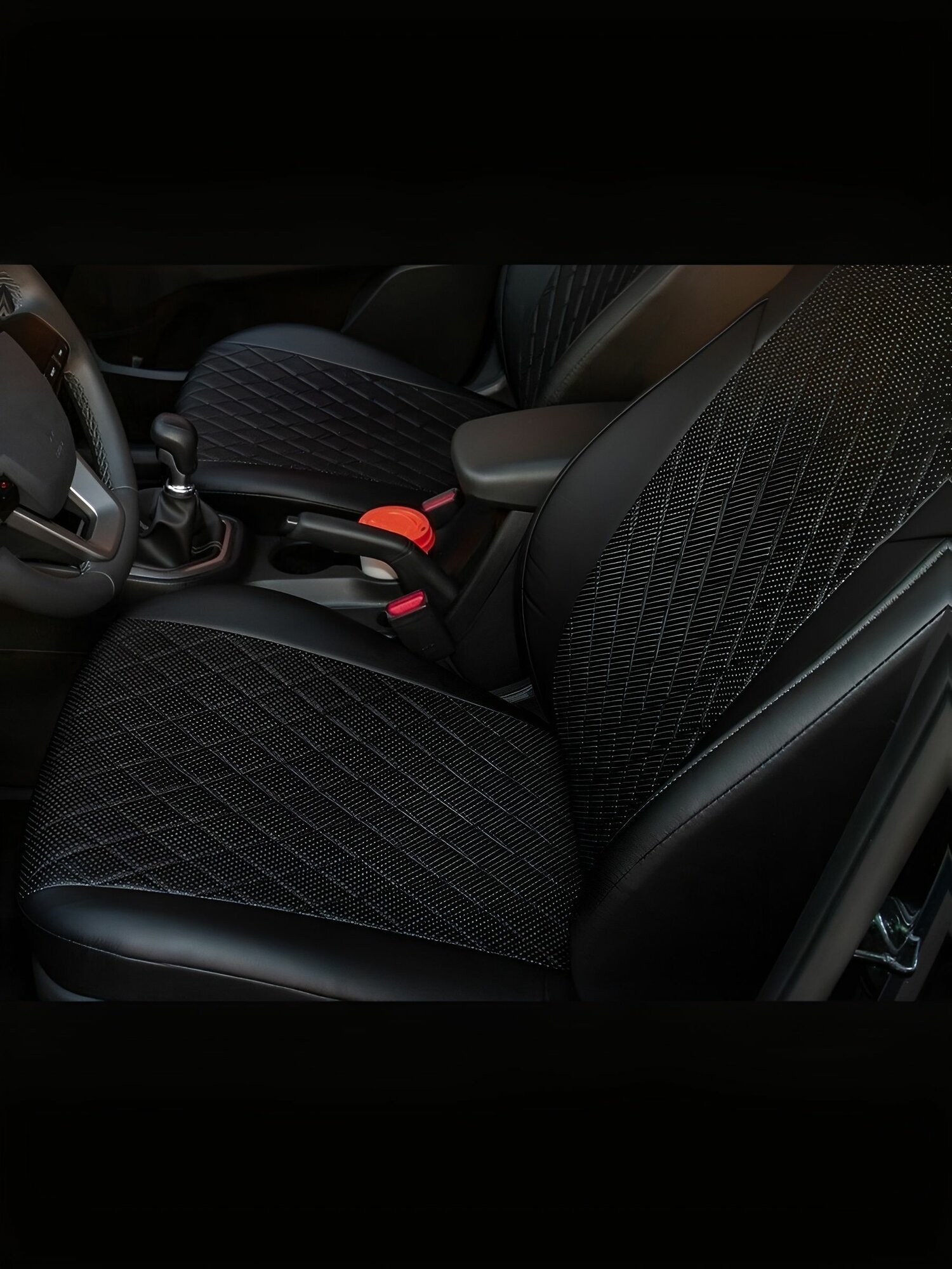 Авточехлы с ромбом для Hyundai Solaris 2 (задняя спинка 60/40) с 2017 г. / Kia Rio 4