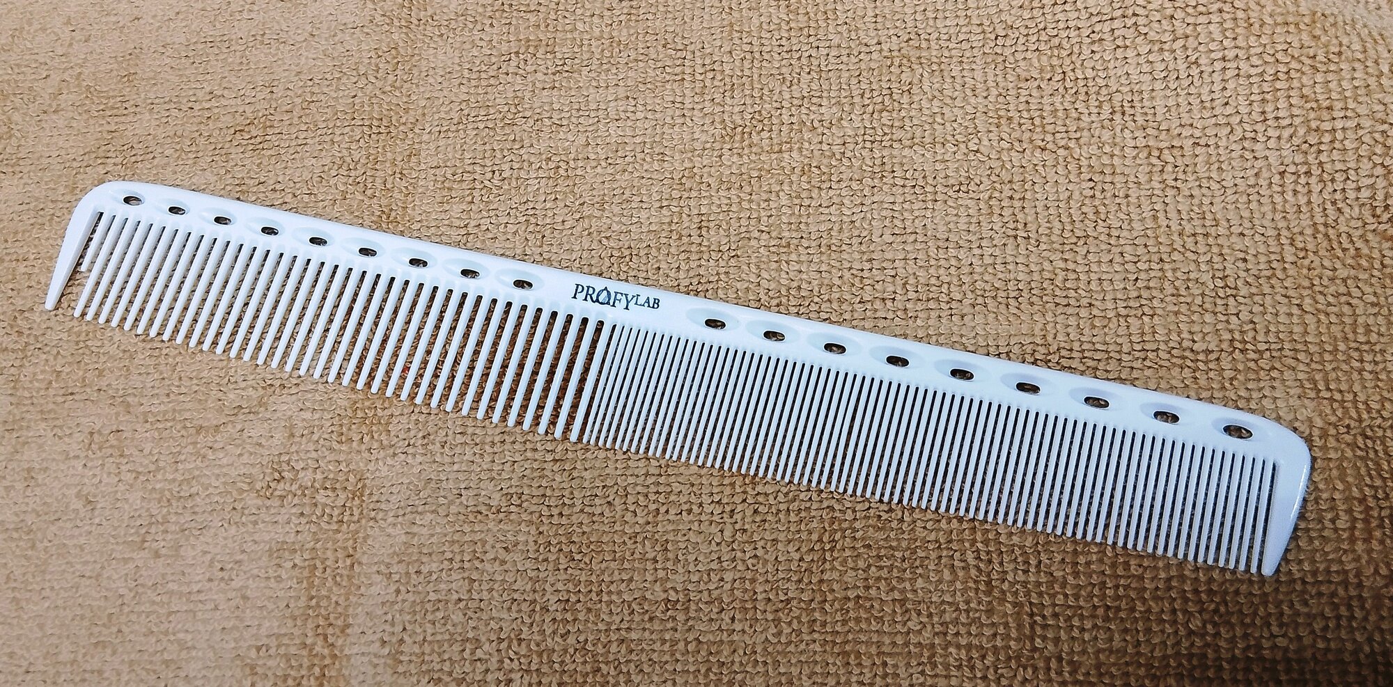 PROFYLAB Расческа комбинированная 22.0 см для расчесывания, причесывания, тупирования и начесывания волос