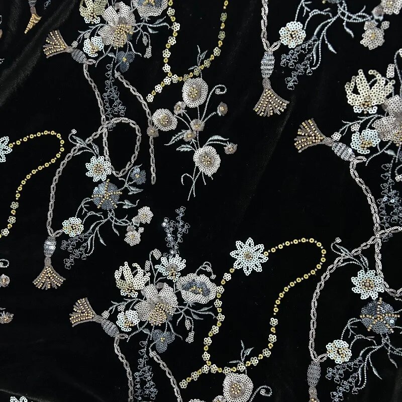 Бархатная ткань с пайетками и бисером для пошива Black