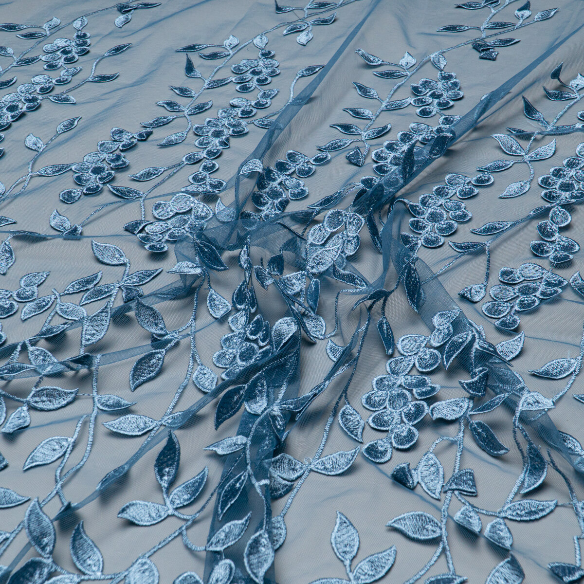 Вышивка на сетке голубого цвета, листья и грозди, ткань для шитья, 1,4х2м