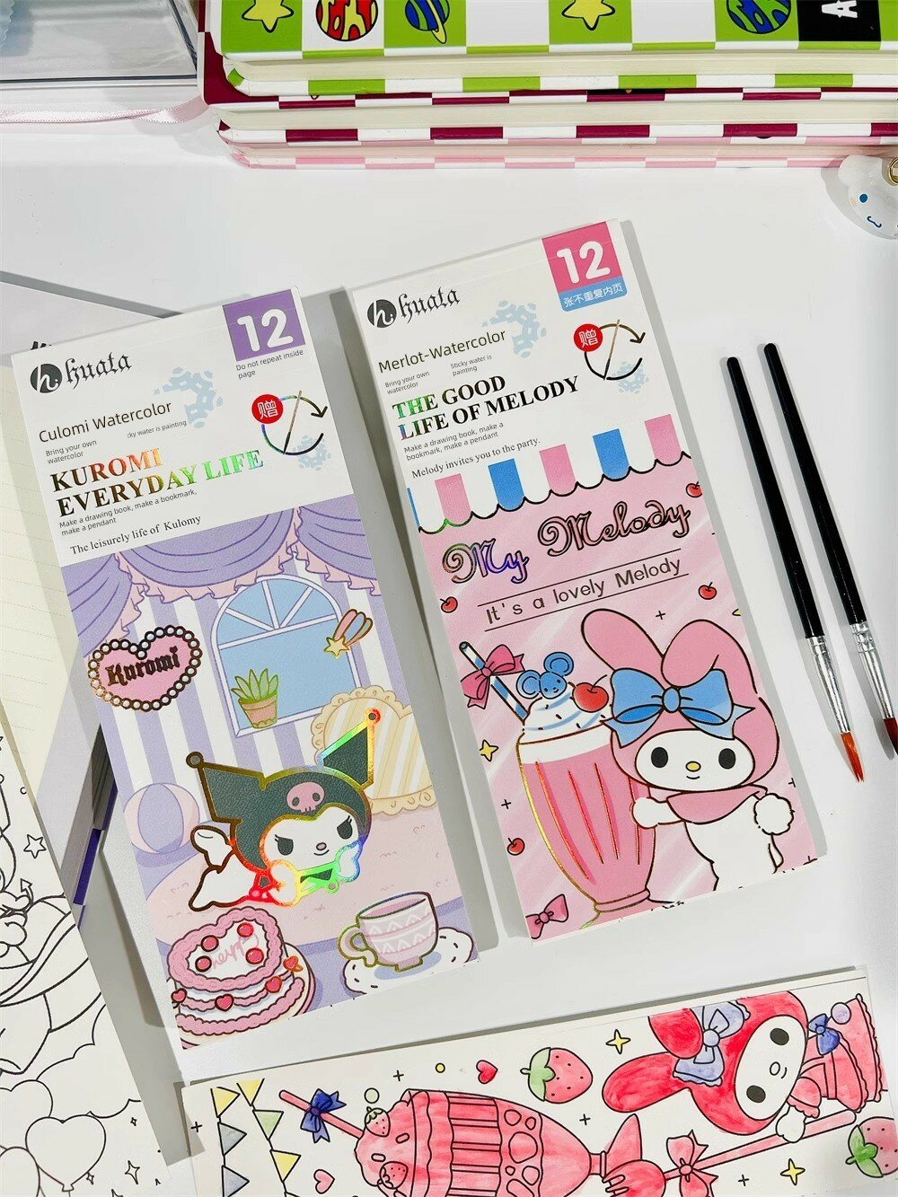 Набор с темами Little Mei и Little Library, включая по 1 кисти для раскрашивания