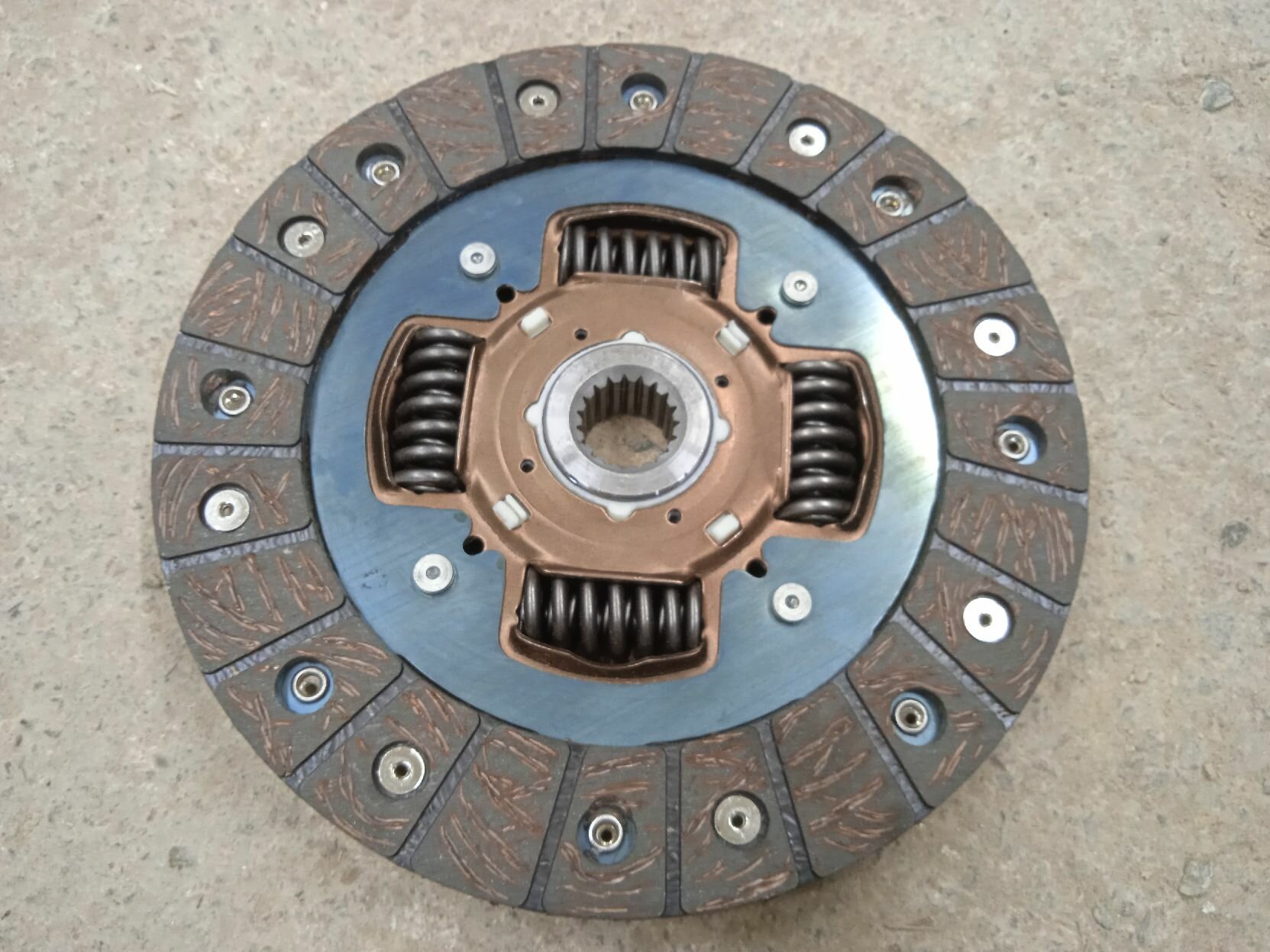 Диск сцепления Faw Oley [1.5 16V 5MT седан] 1601035EM