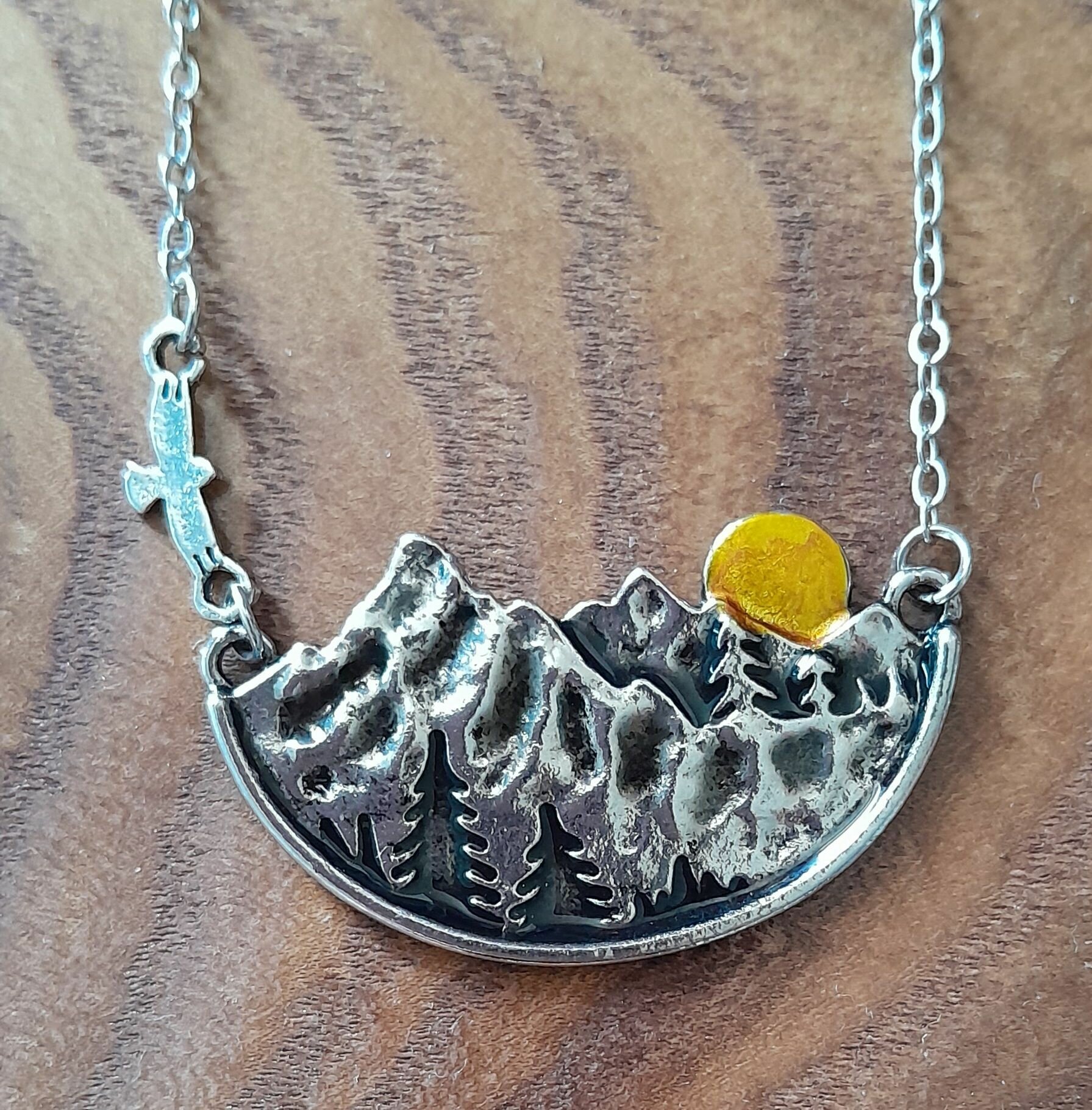 Колье, эмаль, металл