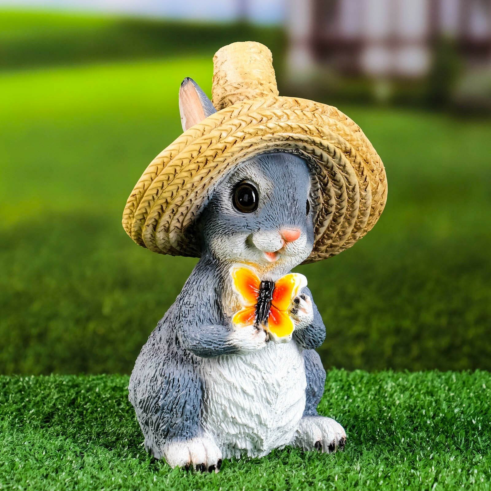 Фигура садовая Зайка в соломенной шляпе с бабочкой L12W13H21,5 см (полистоун)