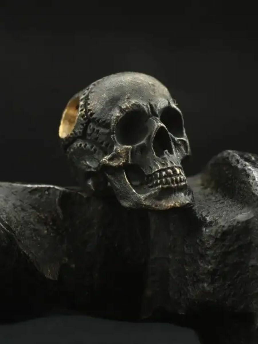 Бусина "Череп" с двумя отверстиями