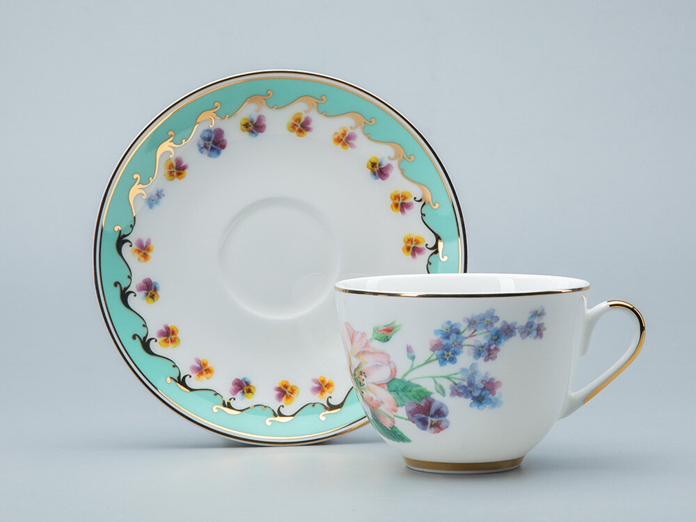 Чашка с блюдцем, 250 мл. Императорский фарфоровый завод . Форма "Весенняя" "Улыбка флоры ". Костяной фарфор.