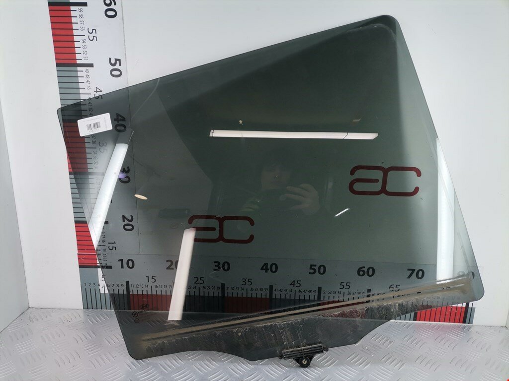 Стекло двери задней правой Hyundai Santa Fe 2 (CM) 834200W020 арт. 1983751
