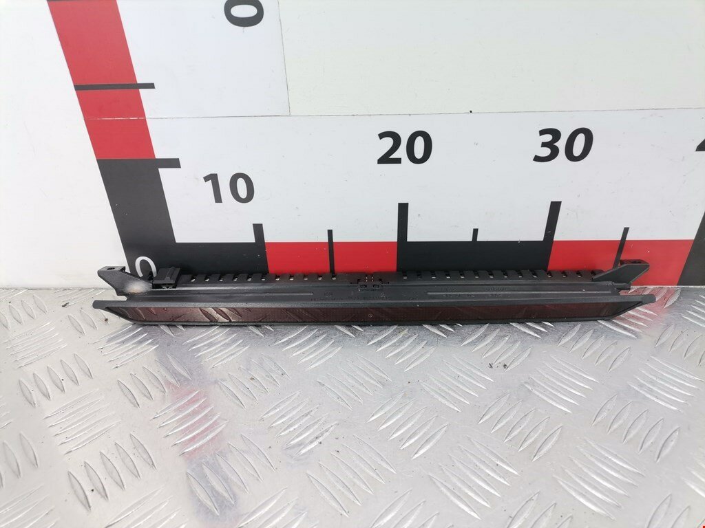 Фонарь дополнительный тормозной (стоп-сигнал) Ford Galaxy 1 1121559 арт. 1612232