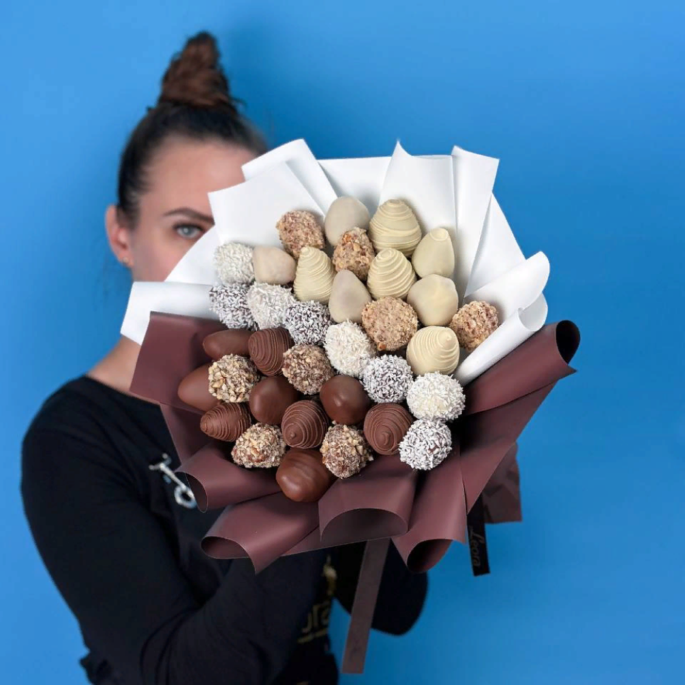 Клубника в шоколаде букет 1067N. В букете 35 шт. Leora Flowers дом цветочной моды