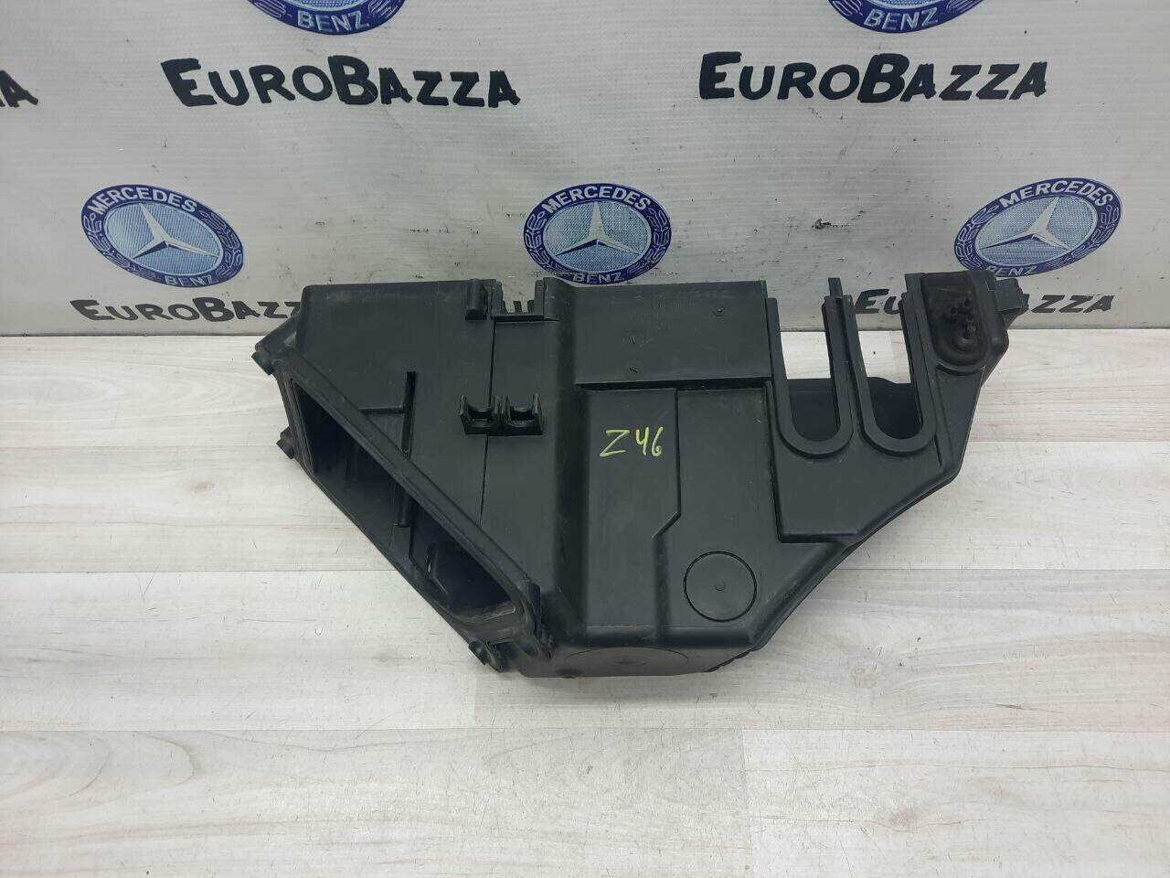 Корпус предохранителей Mercedes W210 A2105400250