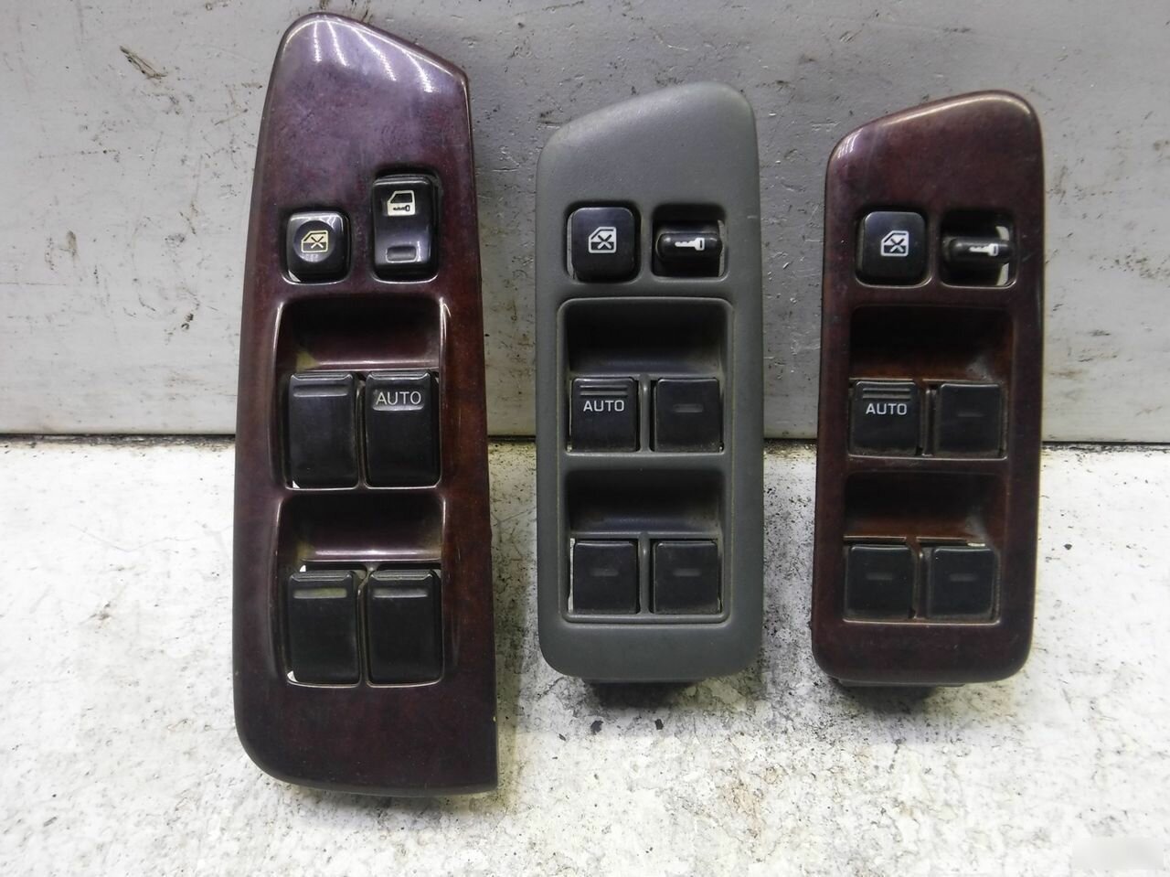 Блок управления стеклоподъемниками Nissan Maxima A32 (1994—2000)