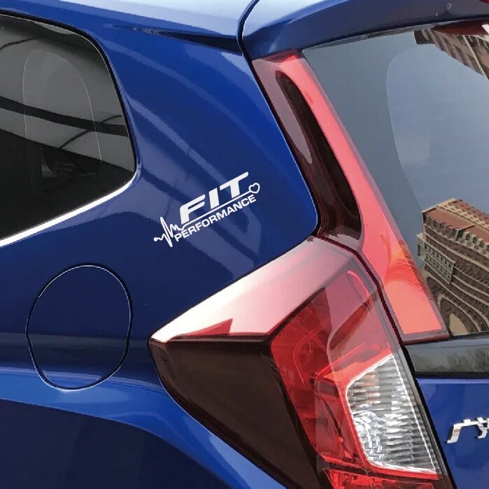 Наклейка на автомобиль Honda Fit, серебристая, 18x4.8 см