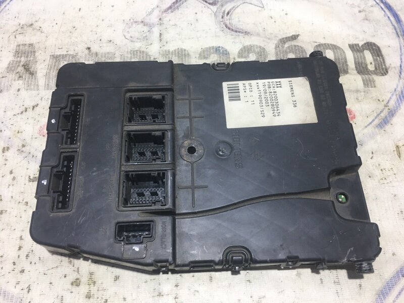 Б/У блок комфорта Renault Megane 2003 BM K4M 14771 RENAULT арт. 8200306434