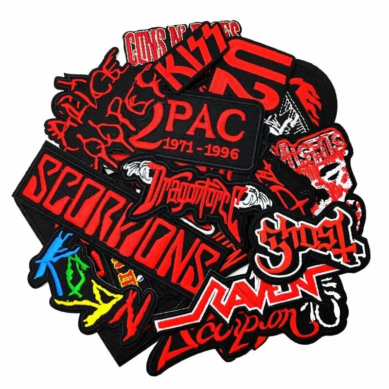 Набор из 27 нашивок рок-групп