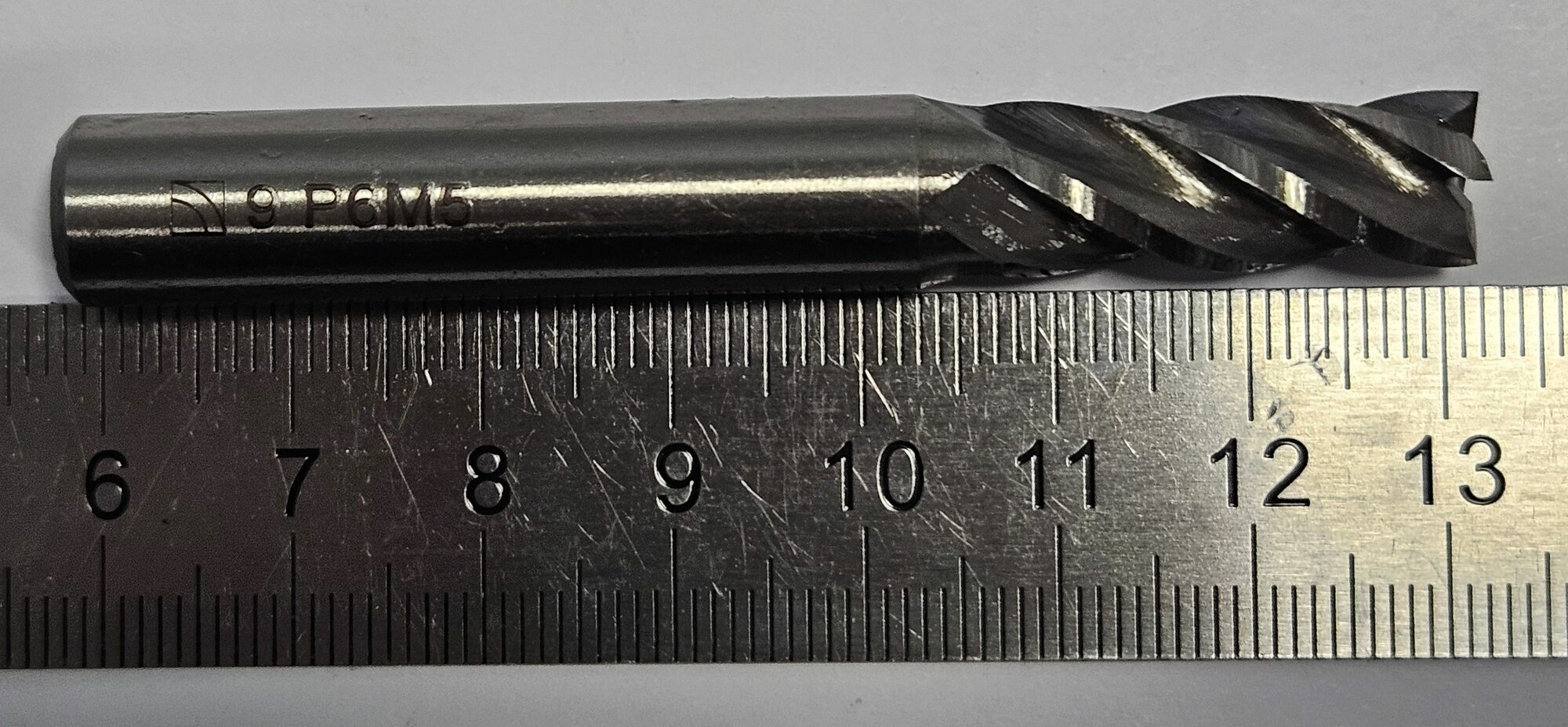 Фреза концевая 9 z4 цилиндрический хвостовик