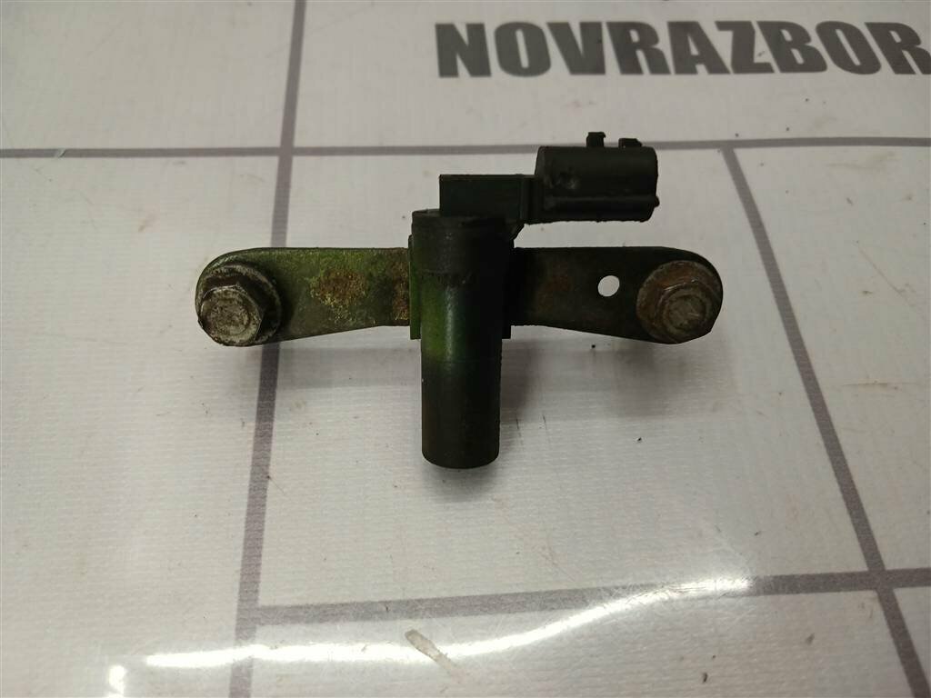 Датчик положения коленвала Renault Logan 2005-2014