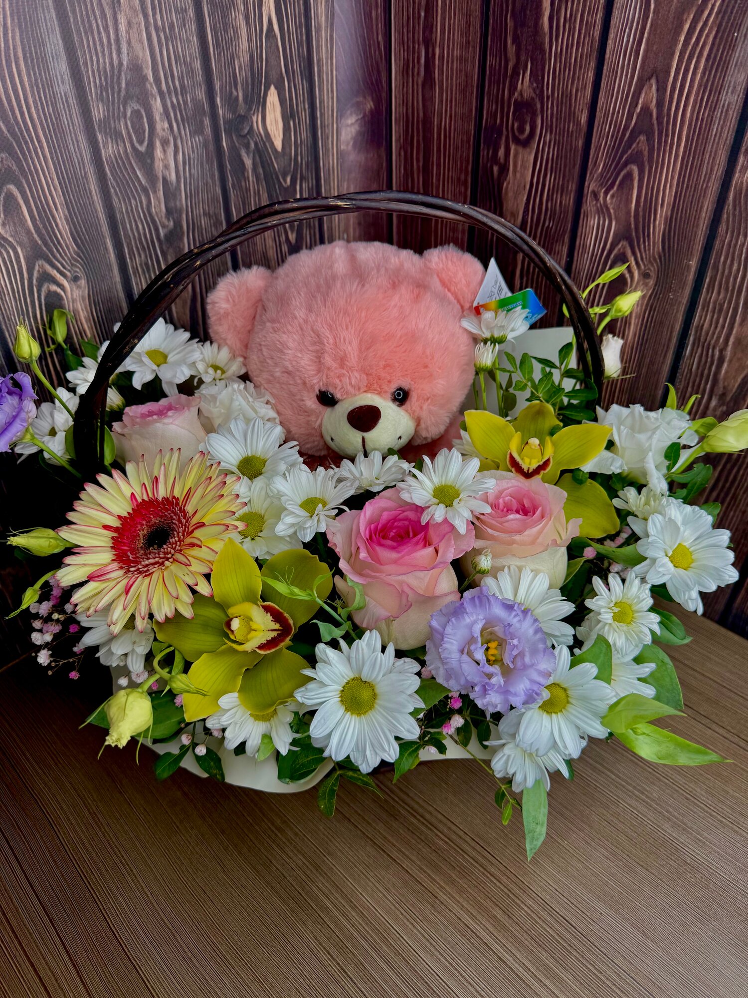 Плюшевый Медведь в корзине с живыми цветами, для любимой, девушки, мамы, ребенку