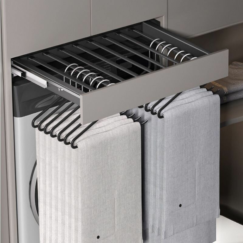 Брючница выдвижная для шкафа, С аксессуарами для установки фасада, (600-850)х 450 х 70mm (ШхГхВ), черное