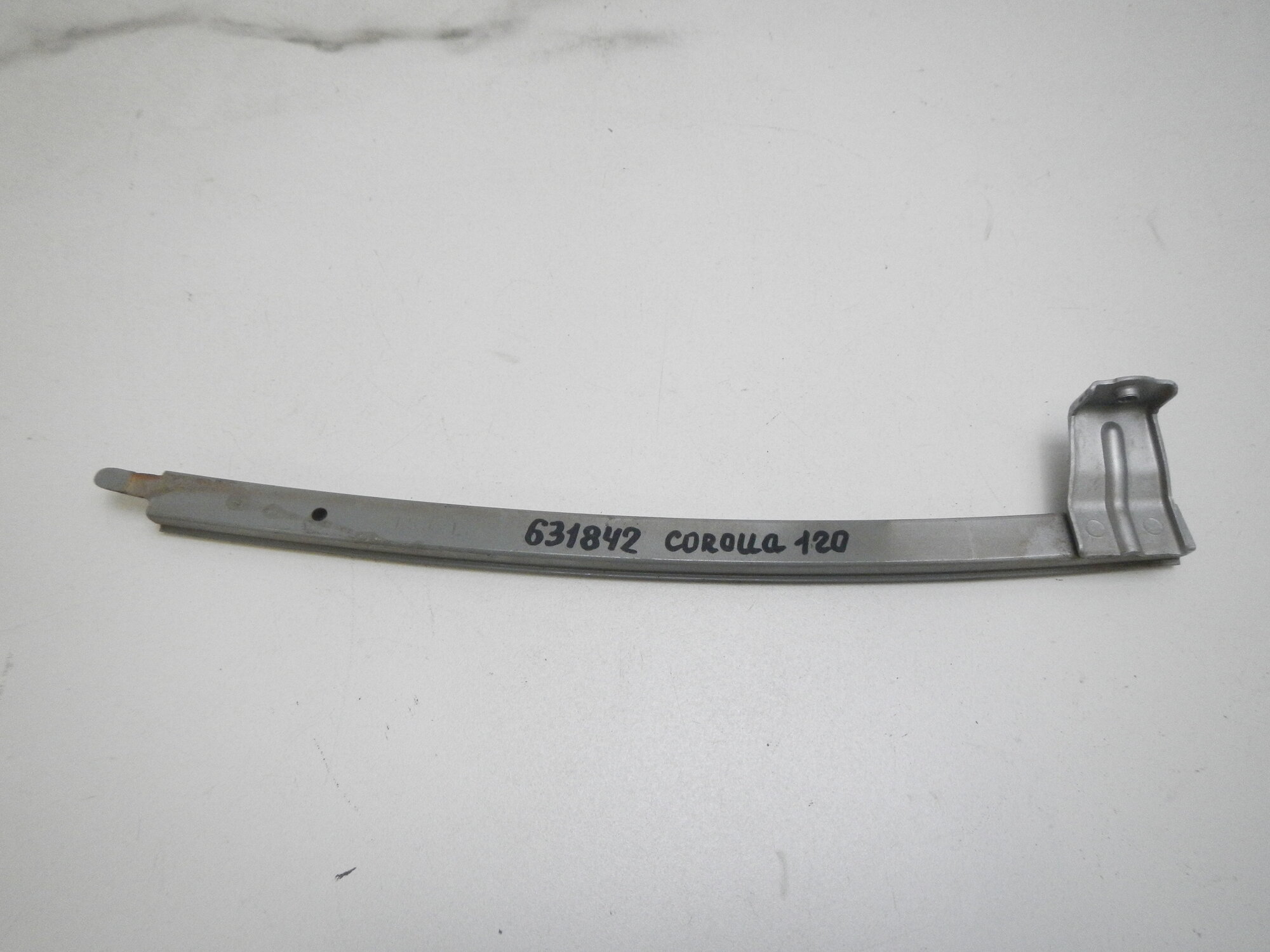Б/У Направляющая стекла двери, Toyota (Тойота)-COROLLA 120 (01-06) TOYOTA COROLLA 120 (01-06) передняя левая Без поврежде...
