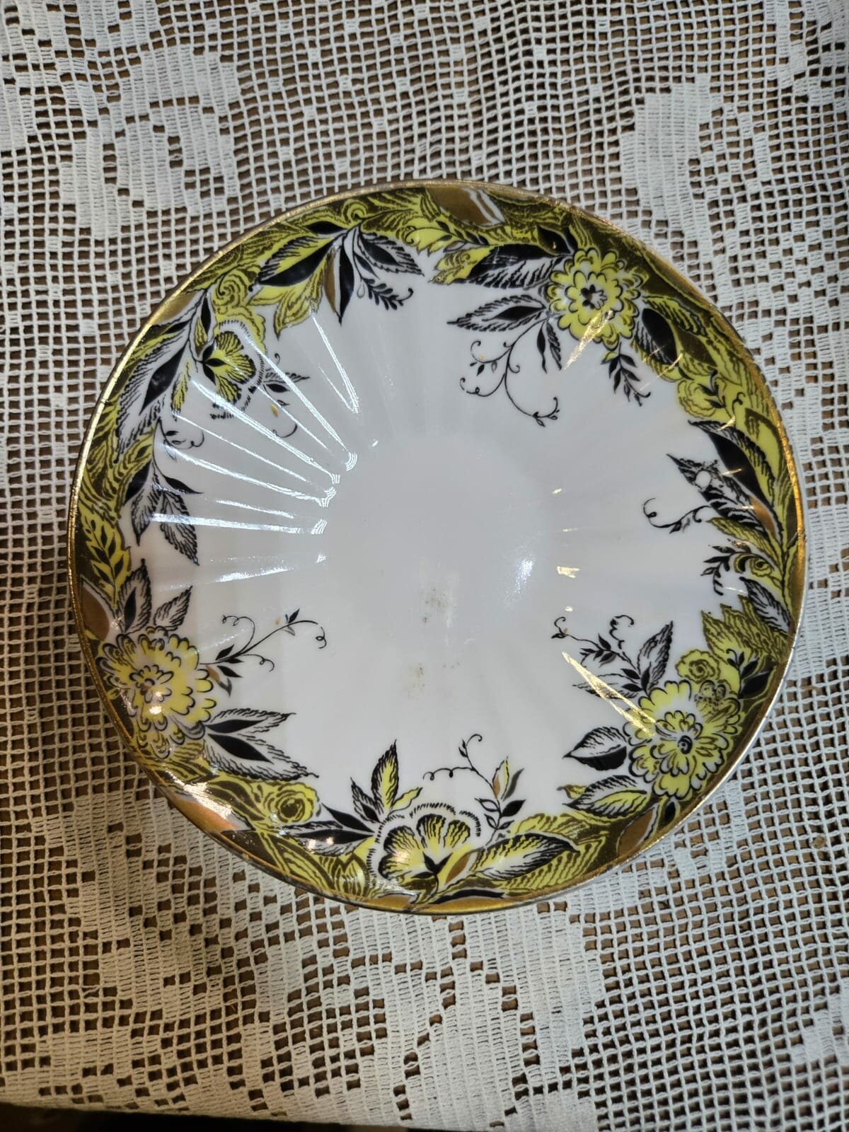 Блюдце чайное с цветочным рисунком винтажное советское, фарфор, ЛФЗ СССР