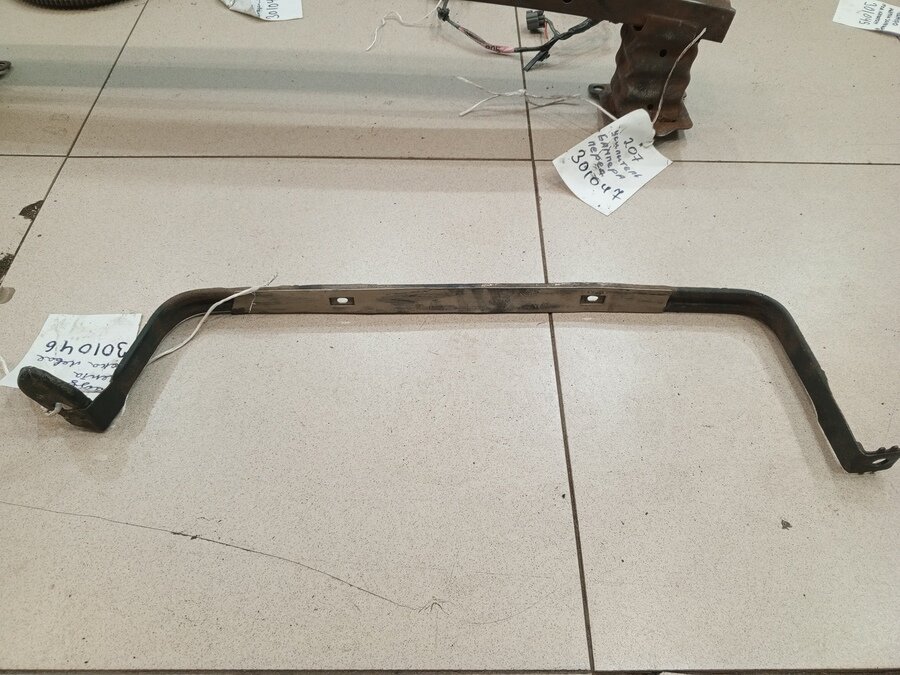 Лента крепления бензобака от Mazda 3 bk 2003-2009