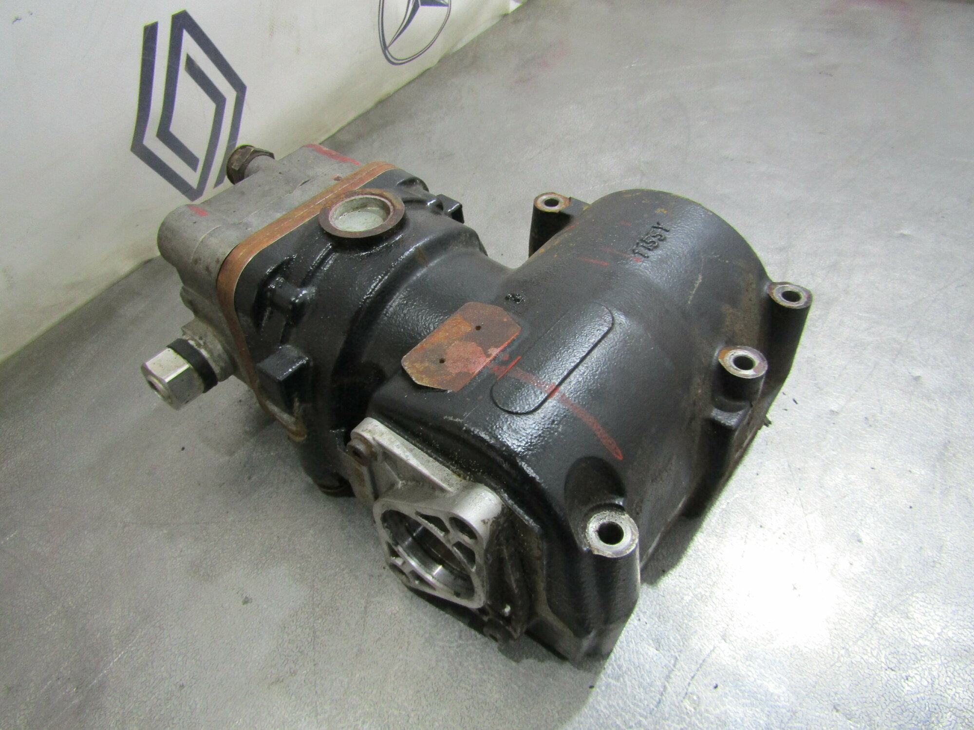 Компрессор воздушный 1-цилиндровый двигателя D2676 LF MAN TGX, TGS, TGA