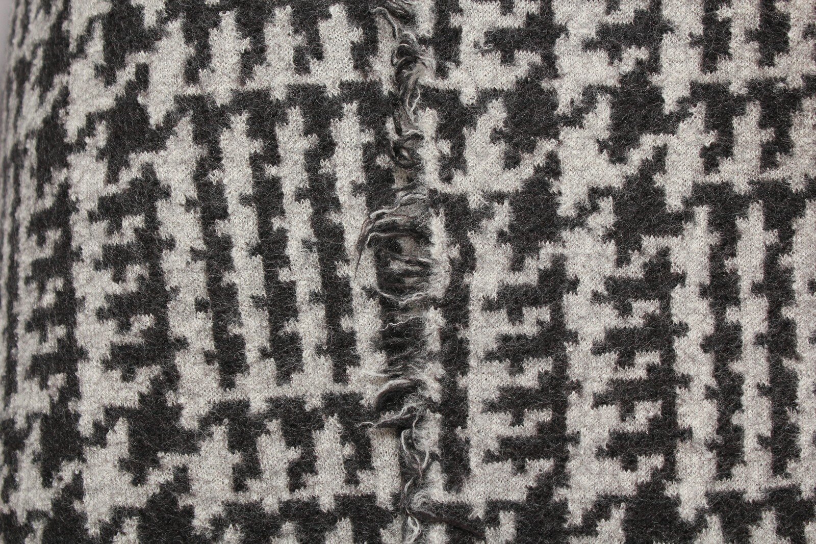 Ткань Джерси Agnona в серых тонах, стилизованная клетка, гусиная лапка , ш130см, 0,5 м