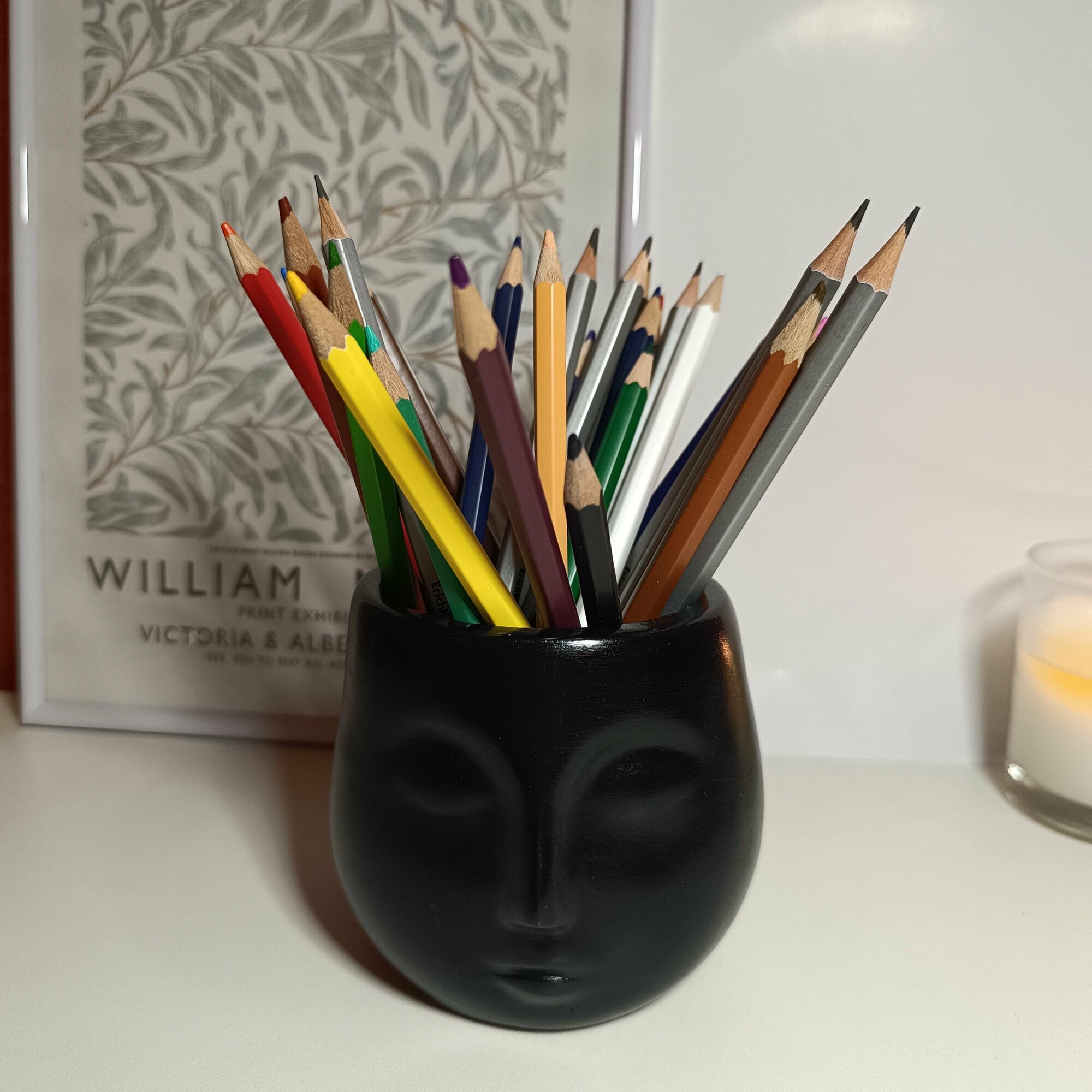 Органайзер для косметики и канцелярии / Стакан из гипса под кисти для макияжа / Подставка для ручек и карандашей