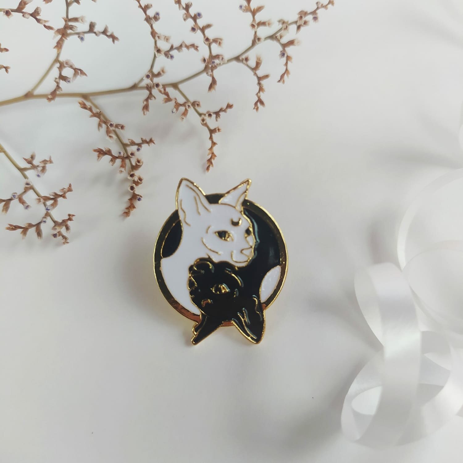 Брошь, эмаль