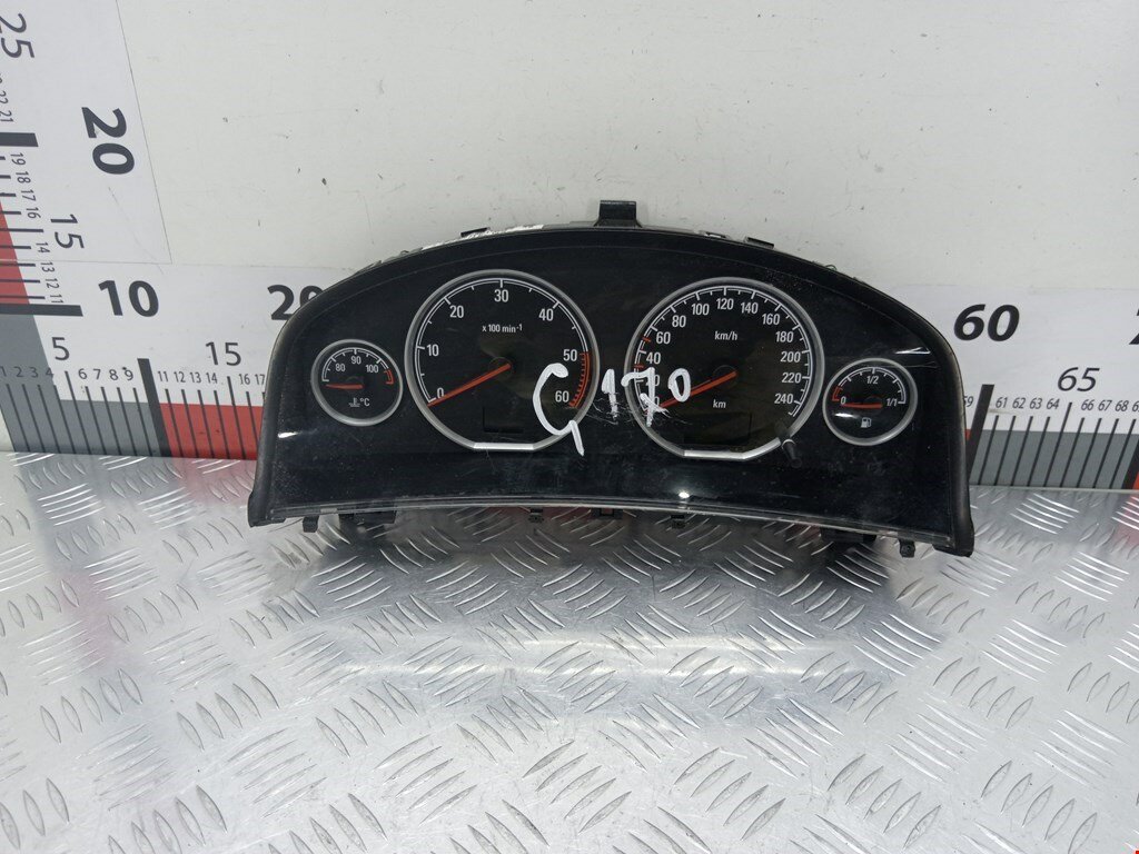 Панель приборная (щиток приборов) Opel Vectra C 13193081 арт. 1737221