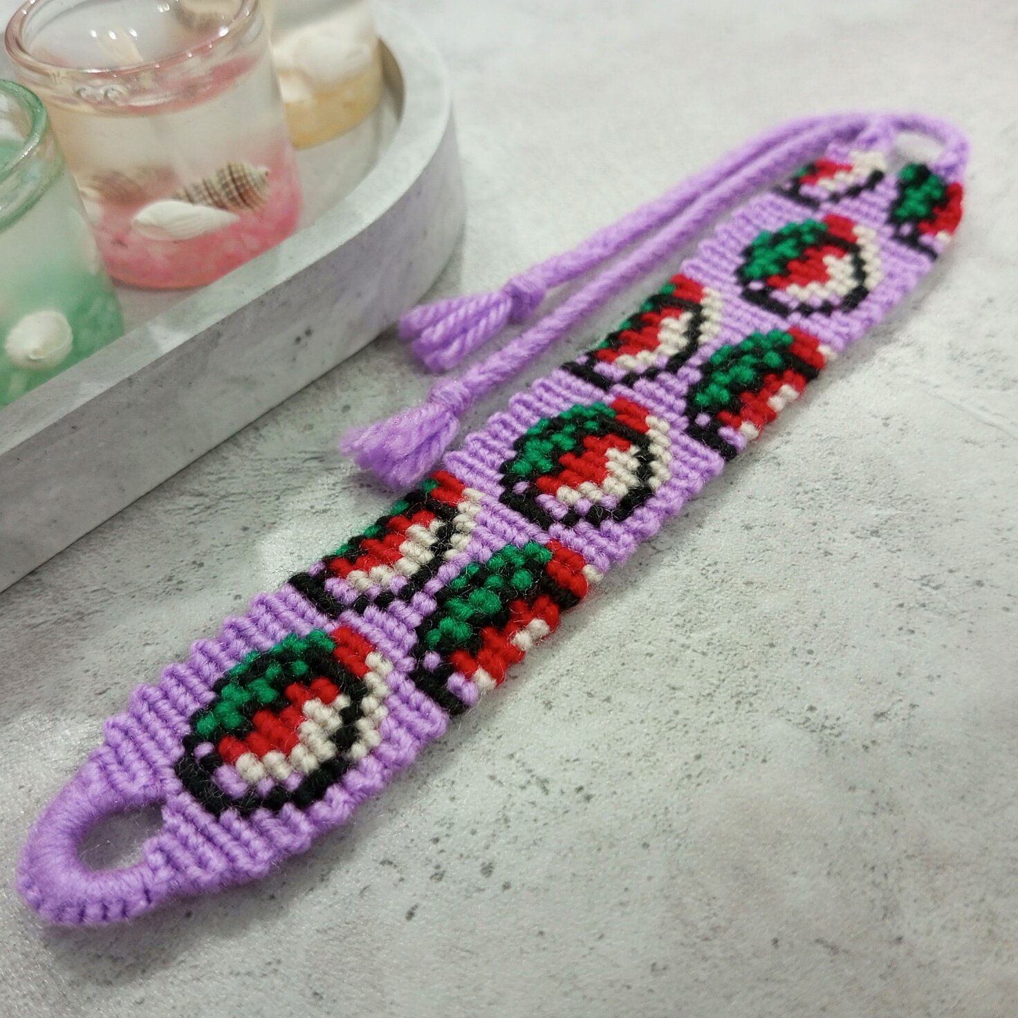 Плетеный браслет