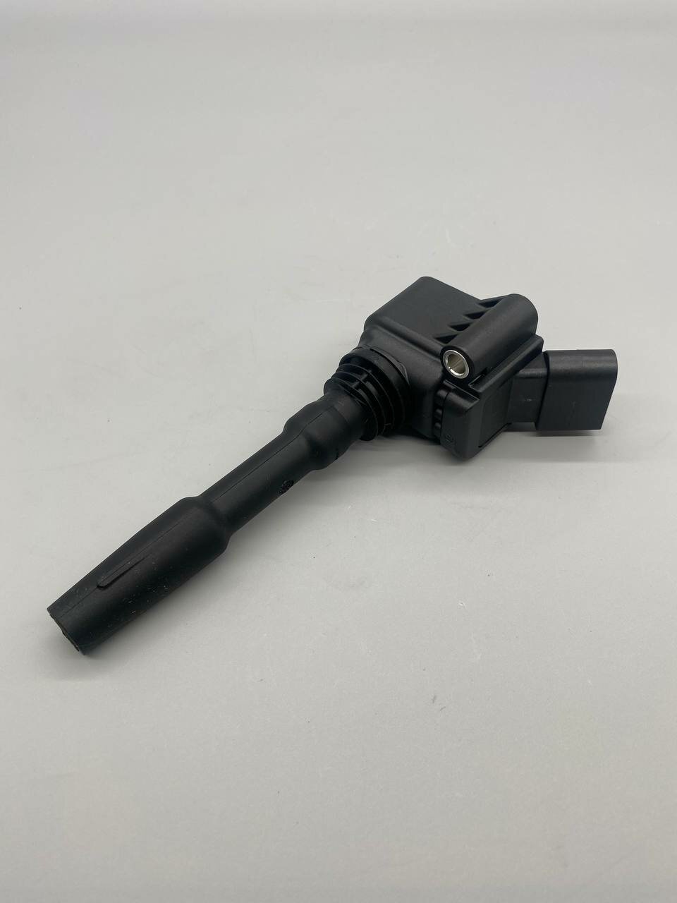 Катушка зажигания VAG 06H905110H