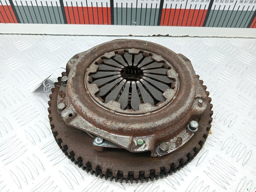 Маховик (демпфер сцепления) Renault Clio 2 8200498703 арт. 1993821