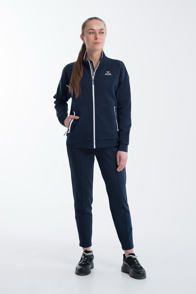 Костюм спортивный