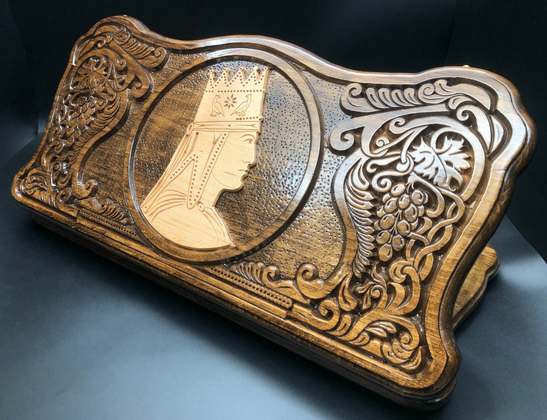 Нарды Резные "Армянский Царь Тигран Великий", большие 60см